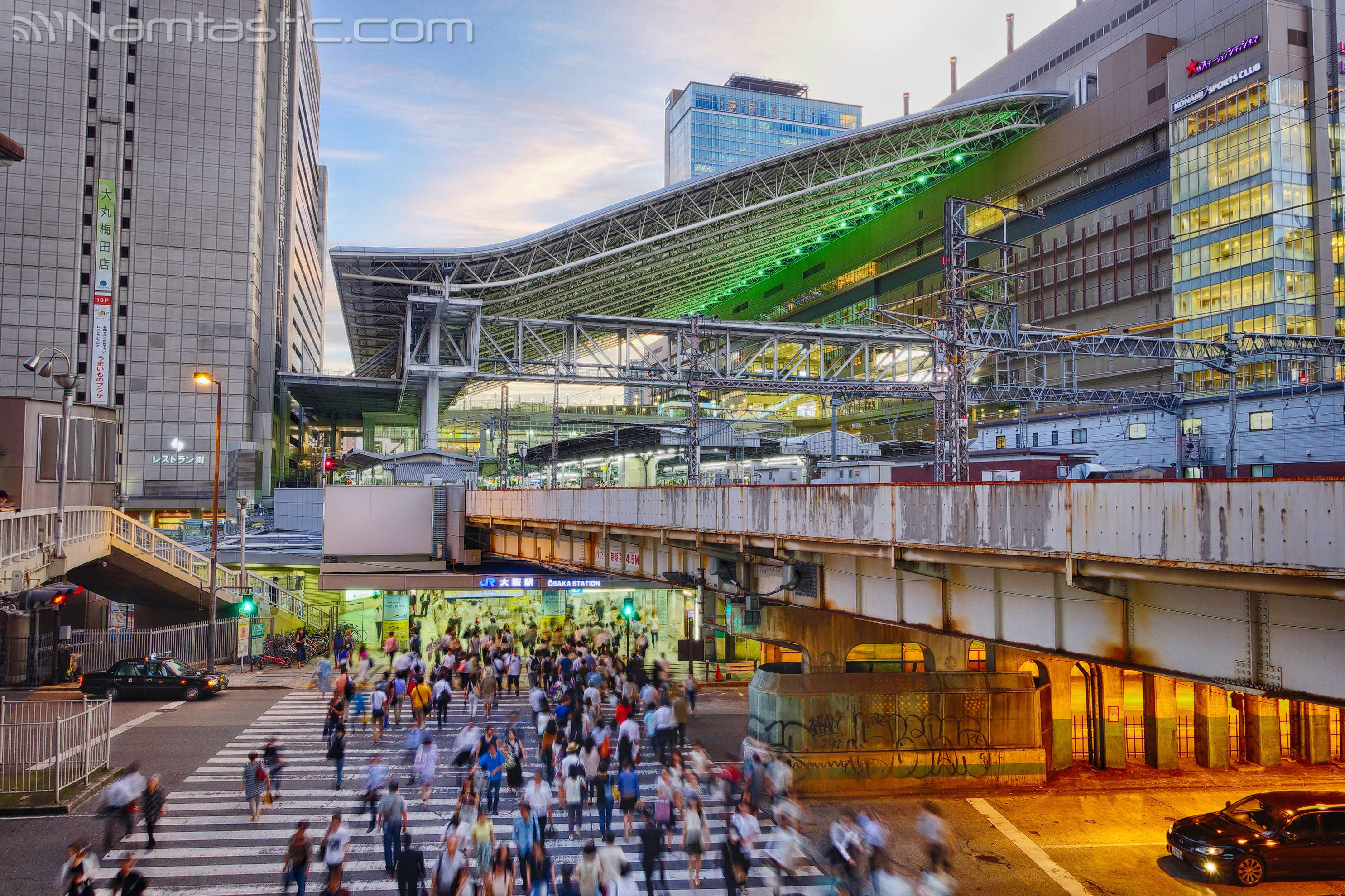 Light Trails - Long Exposure Photography in Osaka - Namtastic